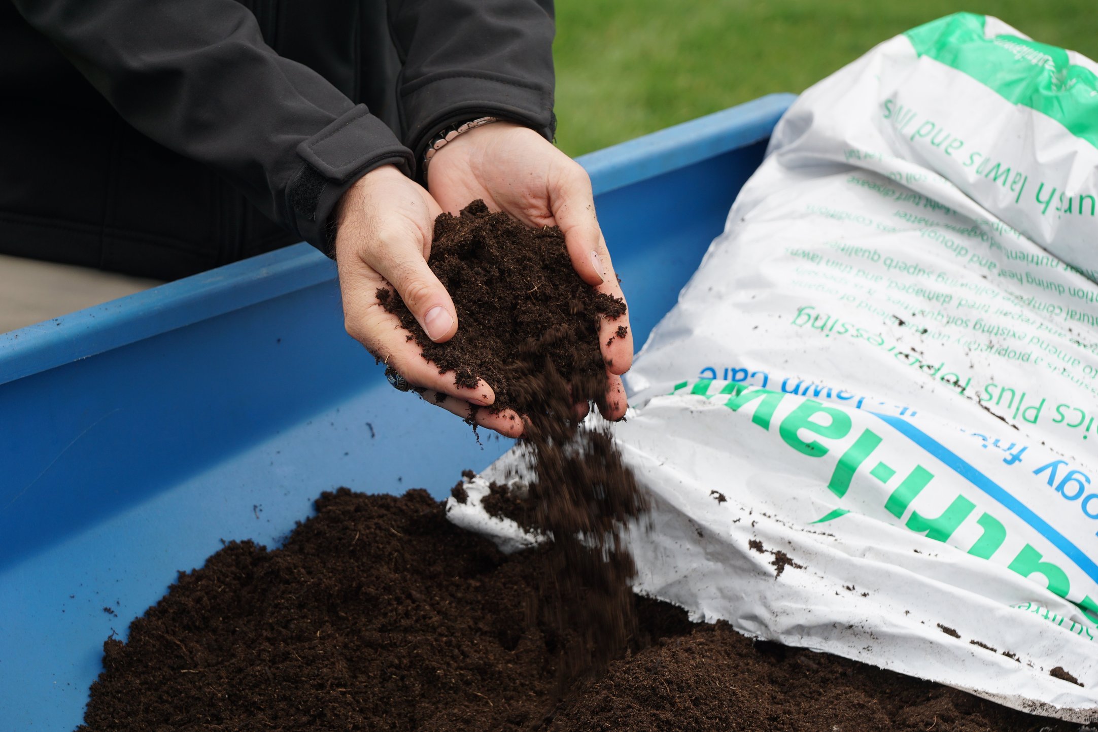 10 Reasons You Should Top Dress Your Lawn